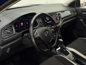 Blue Volkswagen T-Roc 2019 in Vilnius, with an engine capacity of 1.50 L and mileage of 70 thousand km for 18990 €, photo 9 on AUTOMOTO.COM.LV