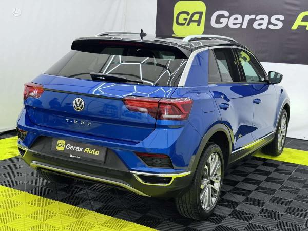 Zils Volkswagen T-Roc 2019 Viļņa, ar dzinēja tilpumu 1.50 L un nobraukumu 70 tūkst. km par 18950 €, foto 4 vietnē AUTOMOTO.COM.LV
