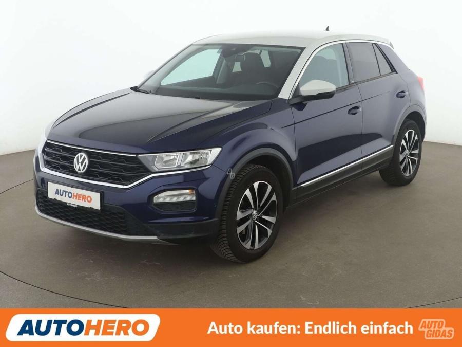 Blue Volkswagen T-Roc 2019 in Kaunas, with an engine capacity of 1.60 L and mileage of 78 thousand km for 21875 €, photo 1 on AUTOMOTO.COM.LV