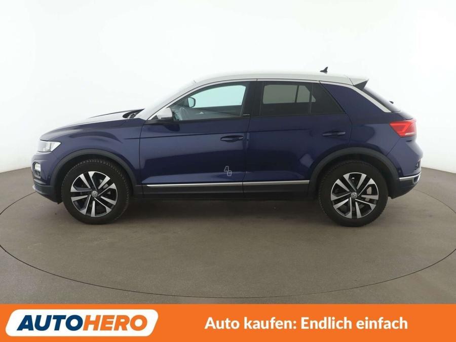 Blue Volkswagen T-Roc 2019 in Kaunas, with an engine capacity of 1.60 L and mileage of 78 thousand km for 21875 €, photo 3 on AUTOMOTO.COM.LV