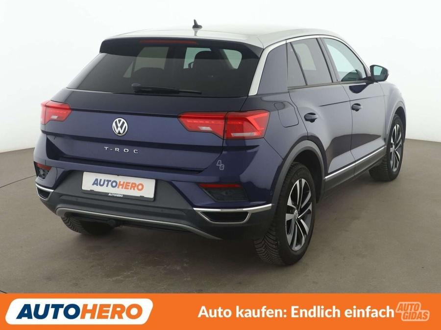 Blue Volkswagen T-Roc 2019 in Kaunas, with an engine capacity of 1.60 L and mileage of 78 thousand km for 21875 €, photo 6 on AUTOMOTO.COM.LV
