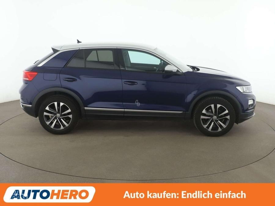 Blue Volkswagen T-Roc 2019 in Kaunas, with an engine capacity of 1.60 L and mileage of 78 thousand km for 21875 €, photo 7 on AUTOMOTO.COM.LV