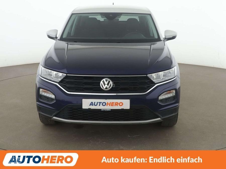 Blue Volkswagen T-Roc 2019 in Kaunas, with an engine capacity of 1.60 L and mileage of 78 thousand km for 21875 €, photo 9 on AUTOMOTO.COM.LV