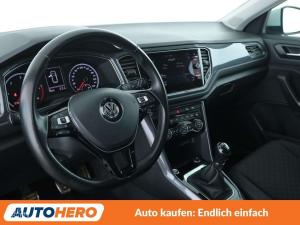 Blue Volkswagen T-Roc 2019 in Kaunas, with an engine capacity of 1.60 L and mileage of 78 thousand km for 21875 €, photo 11 on AUTOMOTO.COM.LV