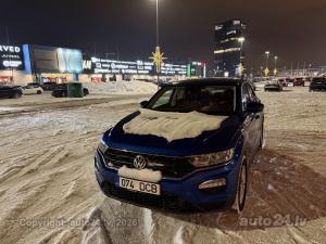 Zils Volkswagen T-Roc 2019 Tallina, ar dzinēja tilpumu 1.00 L un nobraukumu 76 tūkst. km par 15000 €, foto 3 vietnē AUTOMOTO.COM.LV