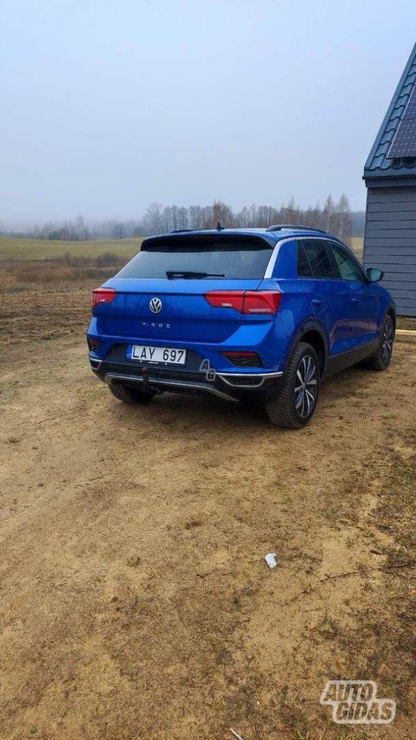 Blue Volkswagen T-Roc 2019 in Trakai, with an engine capacity of 1.50 L and mileage of 214 thousand km for 12400 €, photo 7 on AUTOMOTO.COM.LV