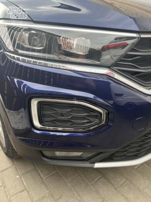 Blue Volkswagen T-Roc 2019 in Kaunas, with an engine capacity of 2.00 L and mileage of 174 thousand km for 18700 €, photo 10 on AUTOMOTO.COM.LV