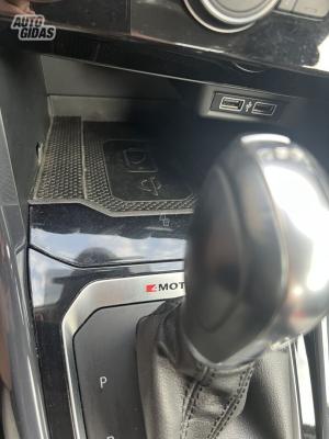 Blue Volkswagen T-Roc 2019 in Kaunas, with an engine capacity of 2.00 L and mileage of 174 thousand km for 18700 €, photo 14 on AUTOMOTO.COM.LV