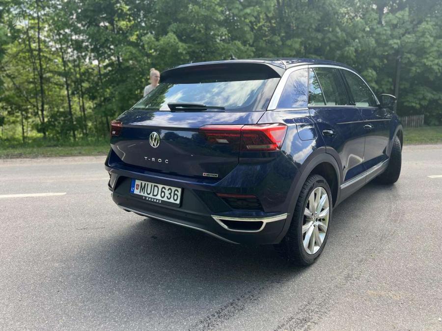Zils Volkswagen T-Roc 2019 Kauņa, ar dzinēja tilpumu 1.97 L un nobraukumu 175 tūkst. km par 17900 €, foto 8 vietnē AUTOMOTO.COM.LV