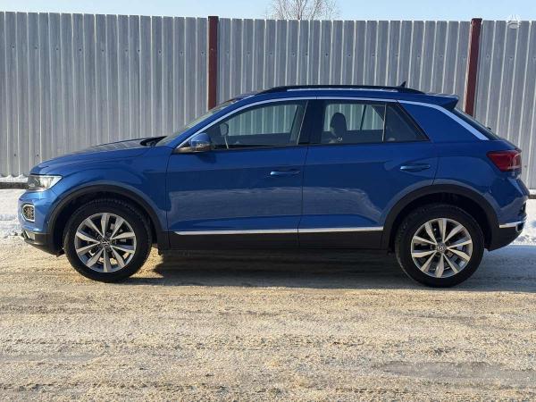 Zils Volkswagen T-Roc 2020 Vilkaviškis, ar dzinēja tilpumu 1.50 L un nobraukumu 52 tūkst. km par 19200 €, foto 2 vietnē AUTOMOTO.COM.LV