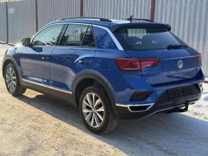 Blue Volkswagen T-Roc 2020 in Vilkaviskis, with an engine capacity of 1.50 L and mileage of 52 thousand km for 19200 €, photo 3 on AUTOMOTO.COM.LV