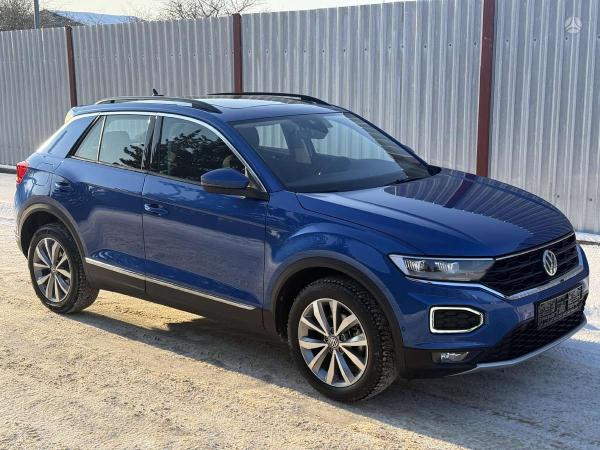 Zils Volkswagen T-Roc 2020 Vilkaviškis, ar dzinēja tilpumu 1.50 L un nobraukumu 52 tūkst. km par 19200 €, foto 4 vietnē AUTOMOTO.COM.LV