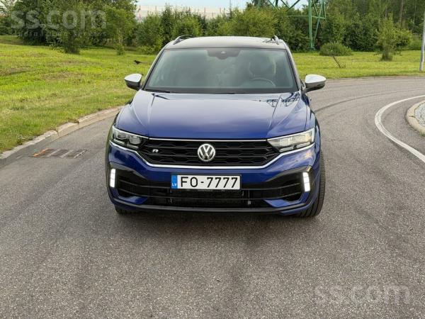 Синий Фольксваген Ти-Рок 2020 в Рига, объемом двигателя 2.00 л и пробегом 95 тыс. км за 25900 €, фото 2 на AUTOMOTO.COM.LV