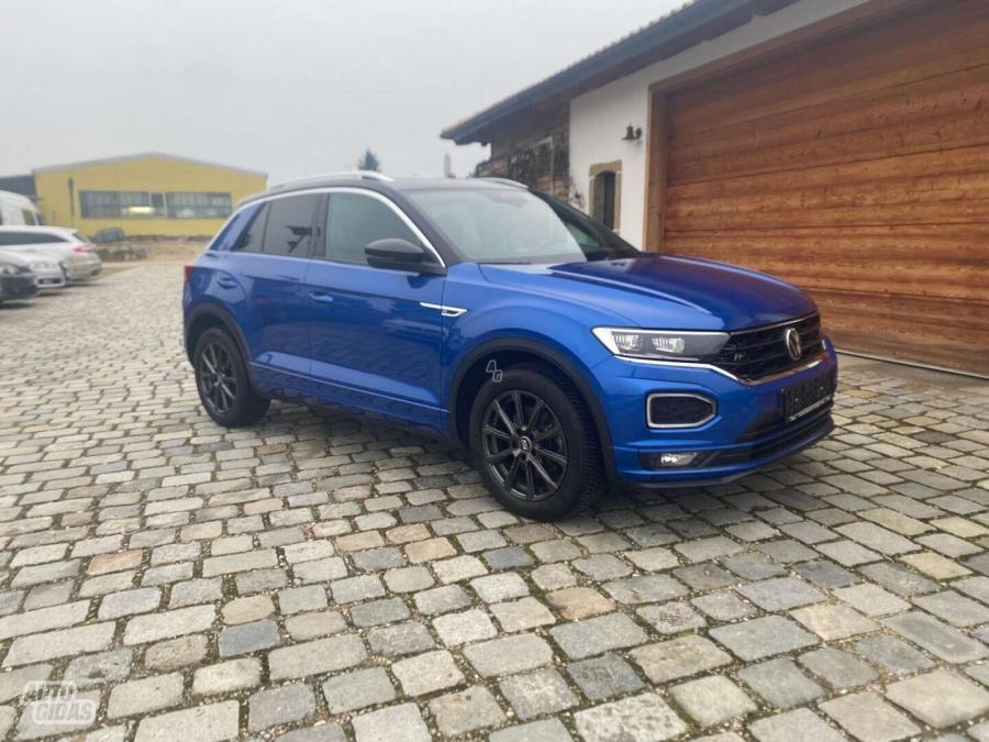 Blue Volkswagen T-Roc 2021 in Kaunas, with an engine capacity of 1.50 L and mileage of 59 thousand km for 25387 €, photo 15 on AUTOMOTO.COM.LV