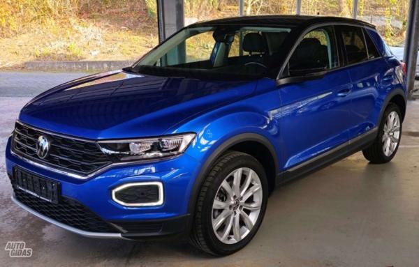 Zils Volkswagen T-Roc 2021 Kauņa, ar dzinēja tilpumu 1.50 L un nobraukumu 45 tūkst. km par 26925 €, foto 1 vietnē AUTOMOTO.COM.LV