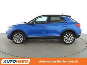 Blue Volkswagen T-Roc 2021 in Kaunas, with an engine capacity of 1.50 L and mileage of 29 thousand km for 28261 €, photo 3 on AUTOMOTO.COM.LV