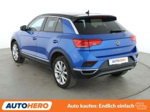 Blue Volkswagen T-Roc 2021 in Kaunas, with an engine capacity of 1.50 L and mileage of 29 thousand km for 28261 €, photo 4 on AUTOMOTO.COM.LV