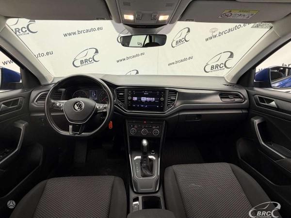 Zils Volkswagen T-Roc 2021 Viļņa, ar dzinēja tilpumu 1.50 L un nobraukumu 183 tūkst. km par 12500 €, foto 4 vietnē AUTOMOTO.COM.LV