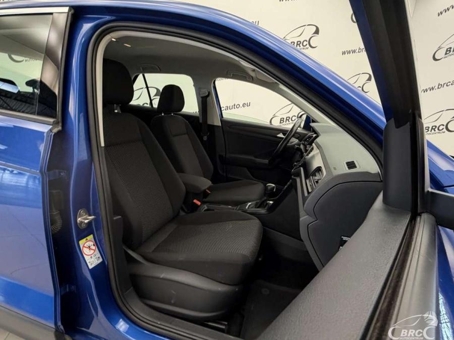 Blue Volkswagen T-Roc 2021 in Vilnius, with an engine capacity of 1.50 L and mileage of 183 thousand km for 12500 €, photo 10 on AUTOMOTO.COM.LV