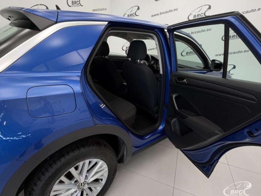 Blue Volkswagen T-Roc 2021 in Vilnius, with an engine capacity of 1.50 L and mileage of 183 thousand km for 12500 €, photo 14 on AUTOMOTO.COM.LV