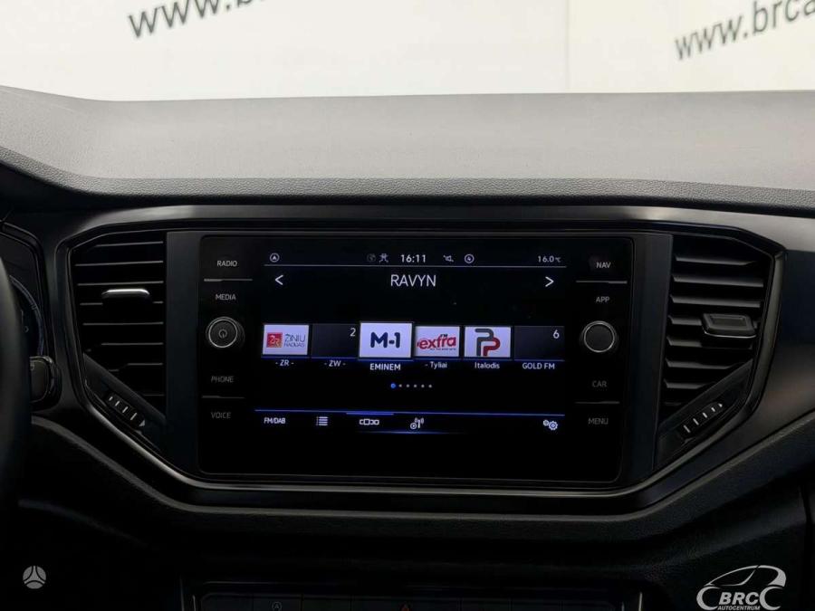 Blue Volkswagen T-Roc 2021 in Vilnius, with an engine capacity of 1.50 L and mileage of 183 thousand km for 12500 €, photo 17 on AUTOMOTO.COM.LV