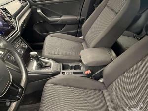 Blue Volkswagen T-Roc 2021 in Vilnius, with an engine capacity of 1.50 L and mileage of 183 thousand km for 12500 €, photo 25 on AUTOMOTO.COM.LV