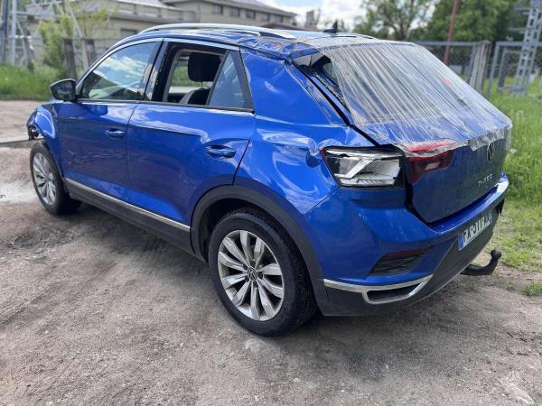 Zils Volkswagen T-Roc 2021 Kauņa, ar dzinēja tilpumu 1.97 L un nobraukumu 100 tūkst. km par 7900 €, foto 4 vietnē AUTOMOTO.COM.LV