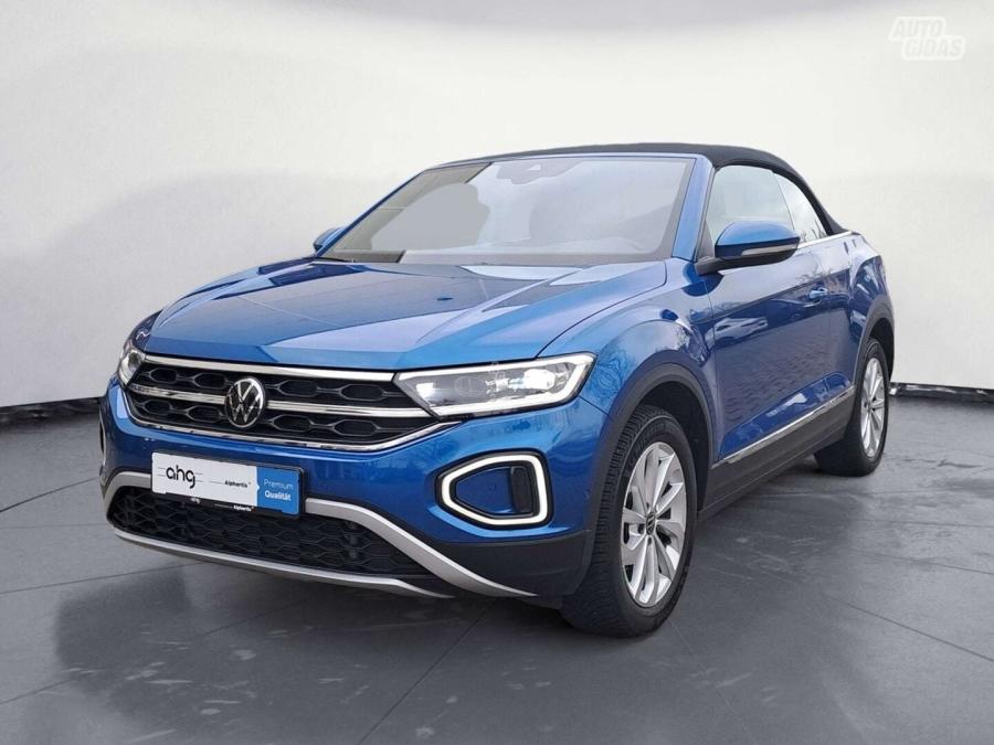 Blue Volkswagen T-Roc 2022 in Kaunas, with an engine capacity of 1.50 L and mileage of 23 thousand km for 30053 €, photo 2 on AUTOMOTO.COM.LV