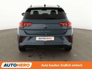Blue Volkswagen T-Roc 2022 in Kaunas, with an engine capacity of 1.50 L and mileage of 35 thousand km for 28199 €, photo 5 on AUTOMOTO.COM.LV