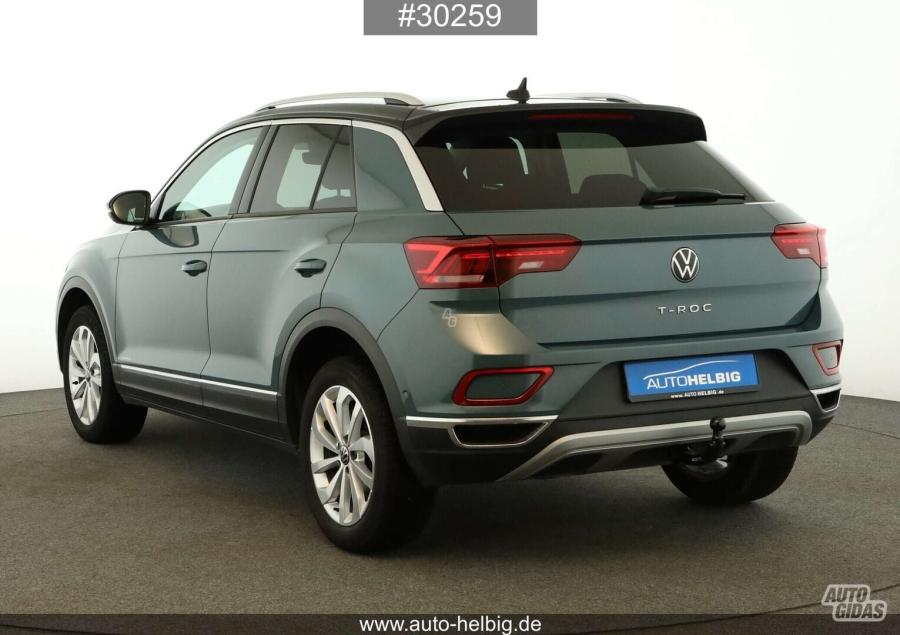 Blue Volkswagen T-Roc 2022 in Kaunas, with an engine capacity of 1.50 L and mileage of 40 thousand km for 25480 €, photo 3 on AUTOMOTO.COM.LV