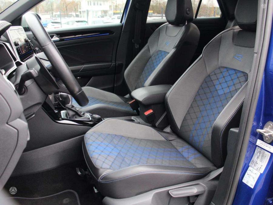 Blue Volkswagen T-Roc 2022 in Vilnius, with an engine capacity of 1.98 L and mileage of 88 thousand km for 28250 €, photo 20 on AUTOMOTO.COM.LV
