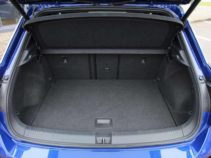 Blue Volkswagen T-Roc 2022 in Vilnius, with an engine capacity of 1.98 L and mileage of 88 thousand km for 28250 €, photo 23 on AUTOMOTO.COM.LV