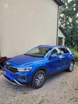 Zils Volkswagen T-Roc 2022 Pasvalys, ar dzinēja tilpumu 1.50 L un nobraukumu 50 tūkst. km par 22900 €, foto 4 vietnē AUTOMOTO.COM.LV