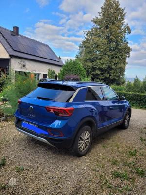 Zils Volkswagen T-Roc 2022 Pasvalys, ar dzinēja tilpumu 1.50 L un nobraukumu 50 tūkst. km par 22900 €, foto 8 vietnē AUTOMOTO.COM.LV