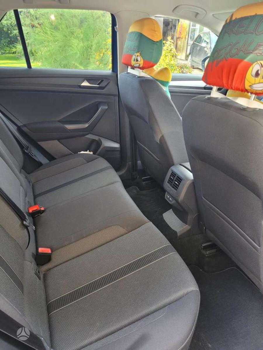 Zils Volkswagen T-Roc 2022 Pasvalys, ar dzinēja tilpumu 1.50 L un nobraukumu 50 tūkst. km par 22900 €, foto 16 vietnē AUTOMOTO.COM.LV