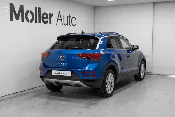 Blue Volkswagen T-Roc 2024 in Vilnius, with an engine capacity of 1.50 L and mileage of 53 thousand km for 23900 €, photo 4 on AUTOMOTO.COM.LV
