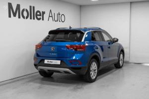 Zils Volkswagen T-Roc 2024 Viļņa, ar dzinēja tilpumu 1.50 L un nobraukumu 53 tūkst. km par 23900 €, foto 4 vietnē AUTOMOTO.COM.LV