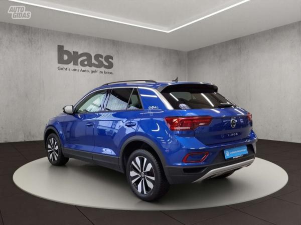 Blue Volkswagen T-Roc 2024 in Kaunas, with an engine capacity of 1.00 L and mileage of 31 thousand km for 26726 €, photo 3 on AUTOMOTO.COM.LV