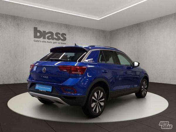 Blue Volkswagen T-Roc 2024 in Kaunas, with an engine capacity of 1.00 L and mileage of 31 thousand km for 26726 €, photo 5 on AUTOMOTO.COM.LV