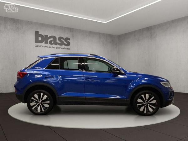 Blue Volkswagen T-Roc 2024 in Kaunas, with an engine capacity of 1.00 L and mileage of 31 thousand km for 26726 €, photo 6 on AUTOMOTO.COM.LV