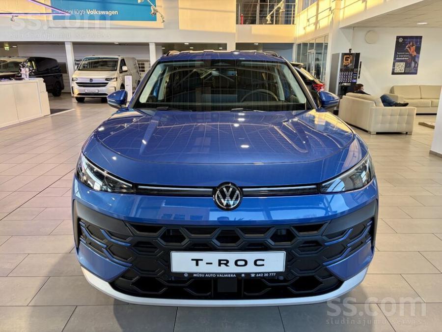 Blue Volkswagen T-Roc 2026 in Valmiera, with an engine capacity of 1.50 L and mileage of 7 thousand km for 35900 €, photo 2 on AUTOMOTO.COM.LV