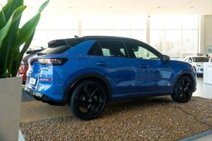 Blue Volkswagen T-Roc 2026 in Vilnius, with an engine capacity of 1.50 L and mileage of 10 thousand km for 39990 €, photo 3 on AUTOMOTO.COM.LV