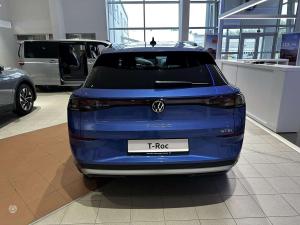 Blue Volkswagen T-Roc 2026 in Panevezys, with an engine capacity of 1.50 L and mileage of 0 thousand km for 32400 €, photo 6 on AUTOMOTO.COM.LV