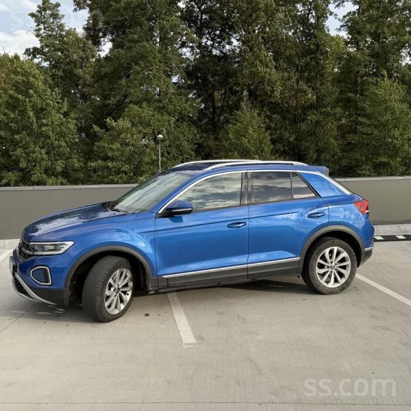 Zils Volkswagen T-Roc 2022 Rīga, ar dzinēja tilpumu 1.50 L un nobraukumu 79 tūkst. km par 22490 €, foto 3 vietnē AUTOMOTO.COM.LV