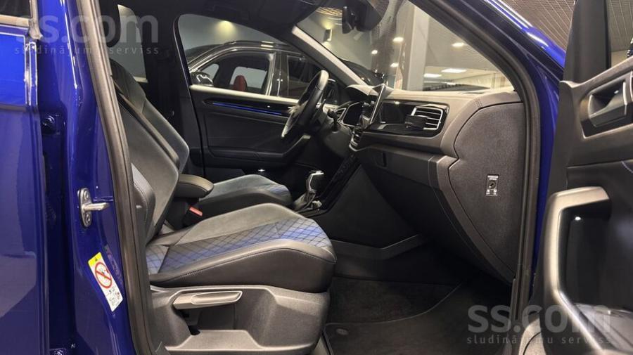 Zils Volkswagen T-Roc 2023 Rīga, ar dzinēja tilpumu 2.00 L un nobraukumu 43 tūkst. km par 29990 €, foto 11 vietnē AUTOMOTO.COM.LV