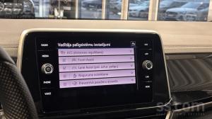 Zils Volkswagen T-Roc 2023 Rīga, ar dzinēja tilpumu 2.00 L un nobraukumu 43 tūkst. km par 29990 €, foto 20 vietnē AUTOMOTO.COM.LV