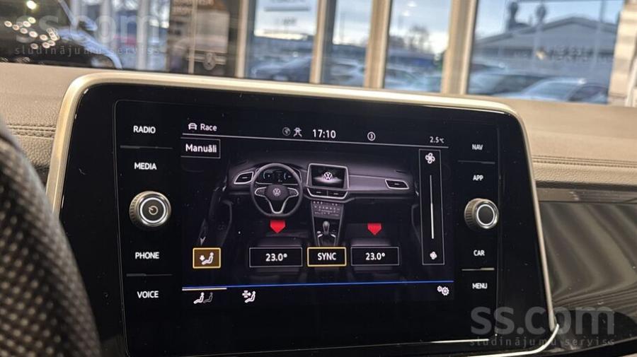 Zils Volkswagen T-Roc 2023 Rīga, ar dzinēja tilpumu 2.00 L un nobraukumu 43 tūkst. km par 29990 €, foto 21 vietnē AUTOMOTO.COM.LV