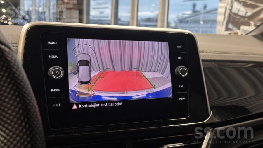 Zils Volkswagen T-Roc 2023 Rīga, ar dzinēja tilpumu 2.00 L un nobraukumu 43 tūkst. km par 29990 €, foto 22 vietnē AUTOMOTO.COM.LV
