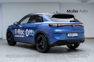Zils Volkswagen T-Roc 2026 Tallina, ar dzinēja tilpumu 1.50 L un nobraukumu 3 tūkst. km par 36900 €, foto 4 vietnē AUTOMOTO.COM.LV