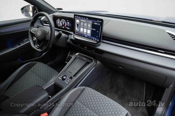 Blue Volkswagen T-Roc 2026 in Tallinn, with an engine capacity of 1.50 L and mileage of 3 thousand km for 36900 €, photo 8 on AUTOMOTO.COM.LV